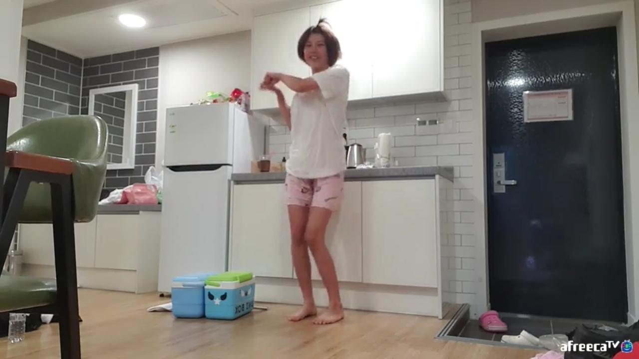 클립 🔥🍌🐵바나나알러지원숭이🐵🍌🔥덕자누나 구례에 갇혔어요집으로가는 다리가 붕괴되었어요완주를 미뤄야 할 것 같습니다 덕자전성