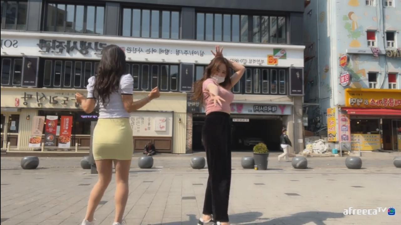 클립 ⛩👲까탈레나 수아누나🧕⛩부천 아침요정 댄동윤수x신지 ️댄동단장태우 아프리카전자녀오토바이트월킹고양이발충사쿠란보 윤수아♥️