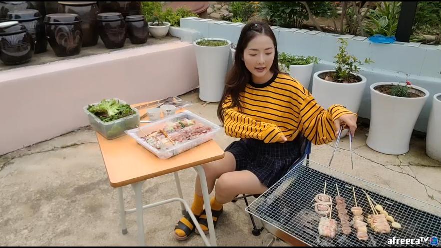 시골마당 BBQ모둠꼬치 먹바아아아앙 | SOOP VOD