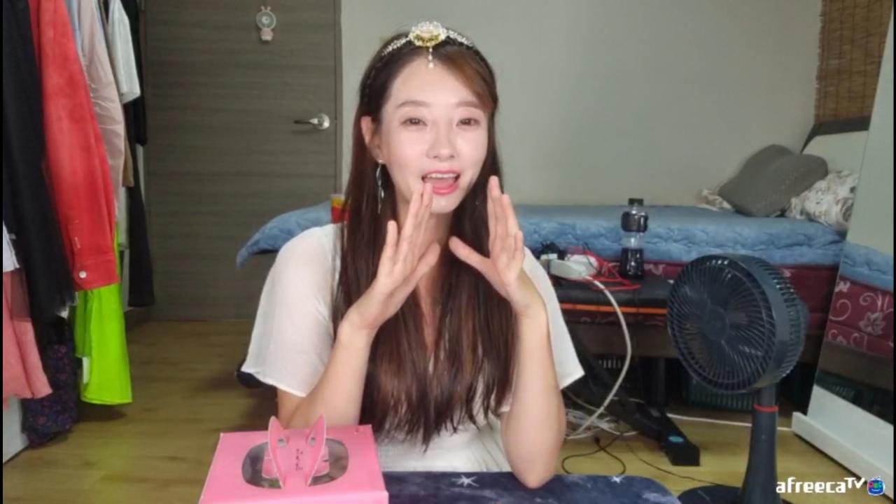 해장님 10000개 부해장님 한방두산 인이옵 아들 1004똥10두산♡💕아프리카시 스포츠구 낚시동의 딸 동난이 축 베스트bj 니나