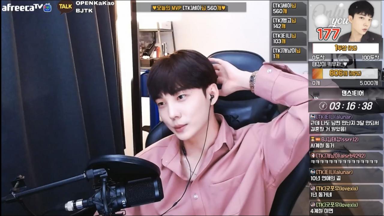신입남캠 아이돌출신 ♥미모섹시댄스남캠1티어♥경찰댄스♥리액션소통얼평미션사다리뽑기룰렛남캠여캠고민신입