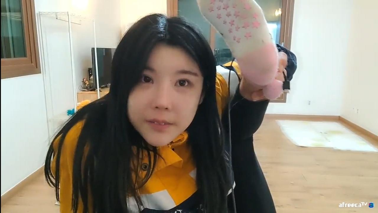 용맹섹시공주 🔞👣발바닥공개😘덕자누나🔞귀요미덕자 삼일절 맞이 전통음식 약과 만들어서먹방제로투코카인발충트월킹고양이철기중대 덕자전성