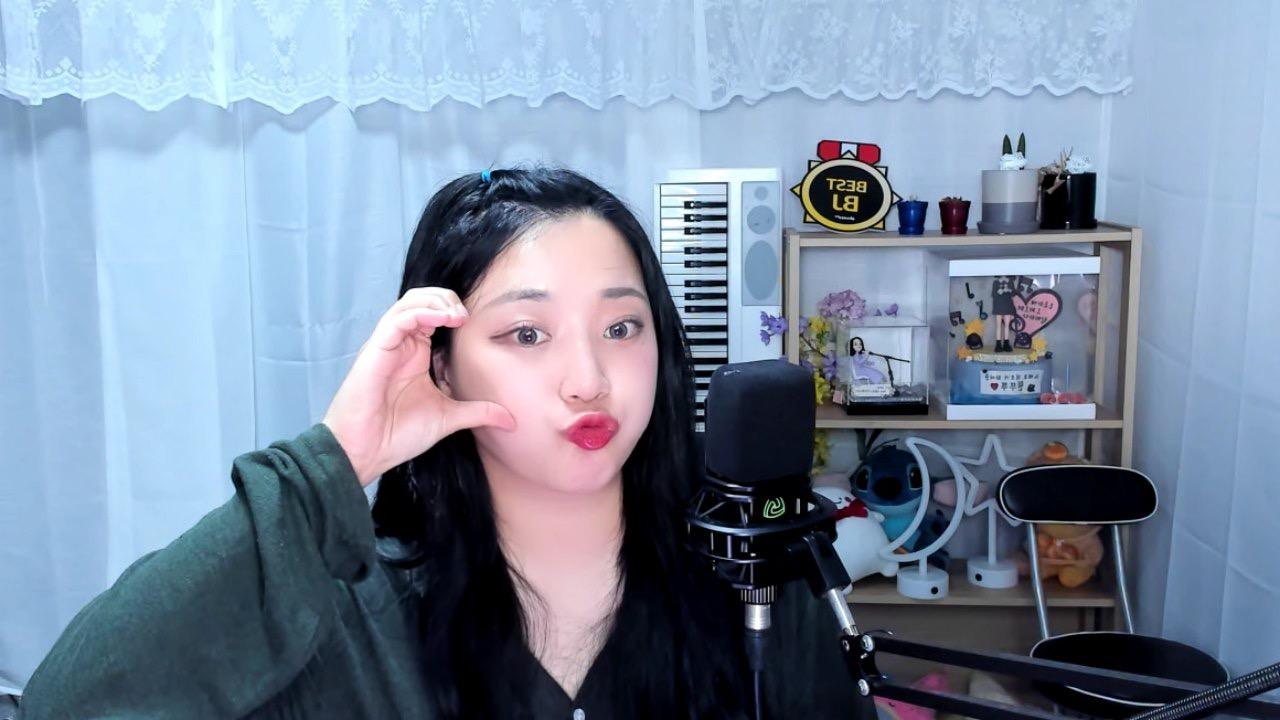Ddu 그네삼촌 피드백 감쟈해요 ♥ 딴도햄 쿵쾅거려서 깨우기 성공 ♥ 천사언니 울 부해장님 막타까지이~ ♥ 아프리카