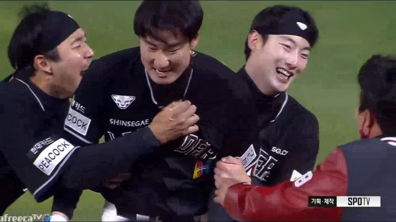 KBO리그 두산:SSG LIVE 프로야구 인천 에스에스지 랜더스 | SOOP VOD