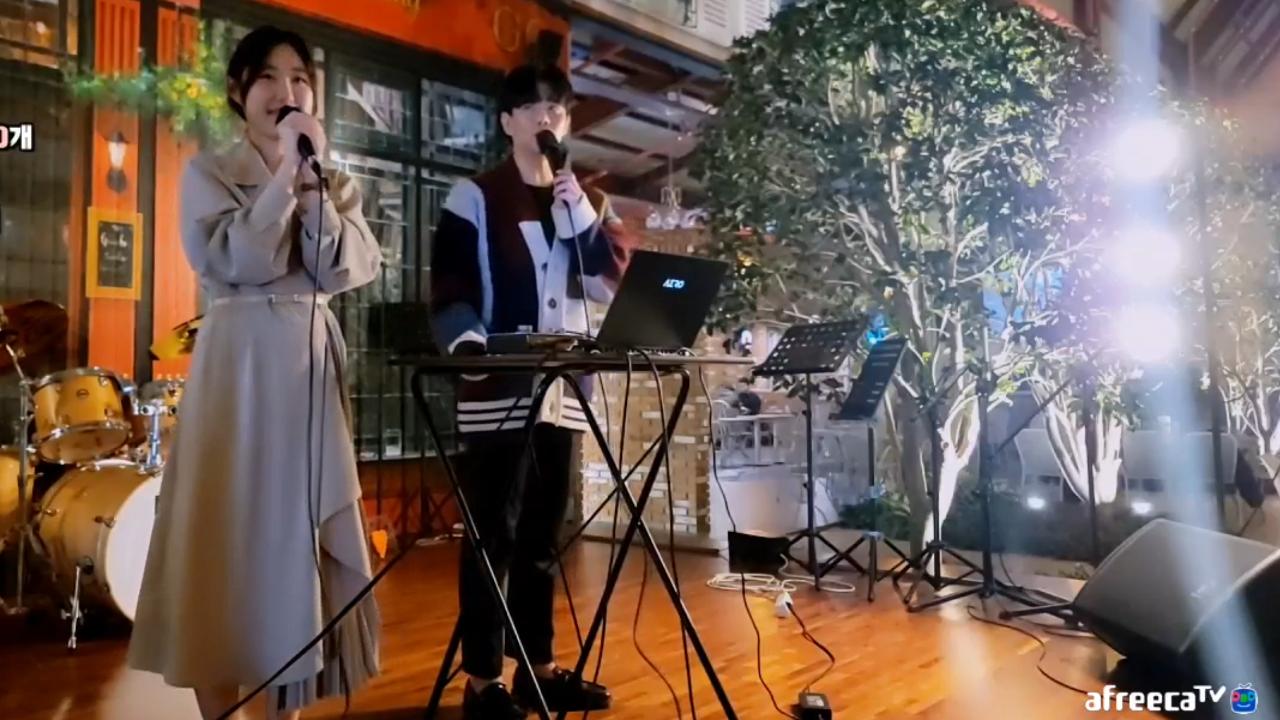 [AMC] 파주 뮌스터담 카페 공연 (신나라x덕이형) | SOOP VOD