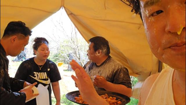 독사파 솥뚜껑 매콤 닭볶음탕 10인분 푸파 밥전쟁이 시작됩니다 시골 먹방 쿡방 힐링 여행 보라 엄삼용 안