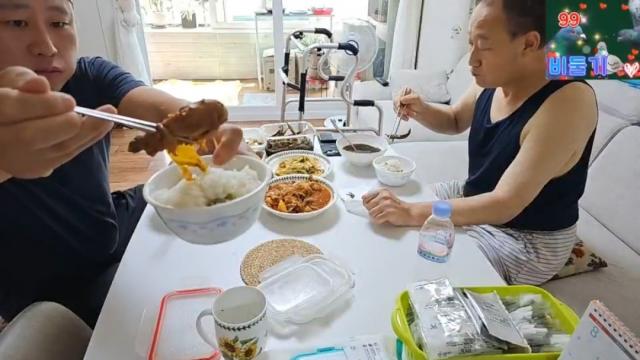 작은집🏠달팽해장국🍲닭도리탕🥘먹방 루토카페소통수다고민상담먹방맛집음악노래여행길거리동네산책뉴스시사탁구봉준노가다간춘천부천 아프리카