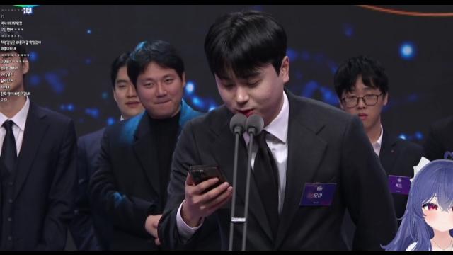 오아 수상 소감 보는 얌 ㅋㅋ [2023 BJ대상] | SOOP VOD