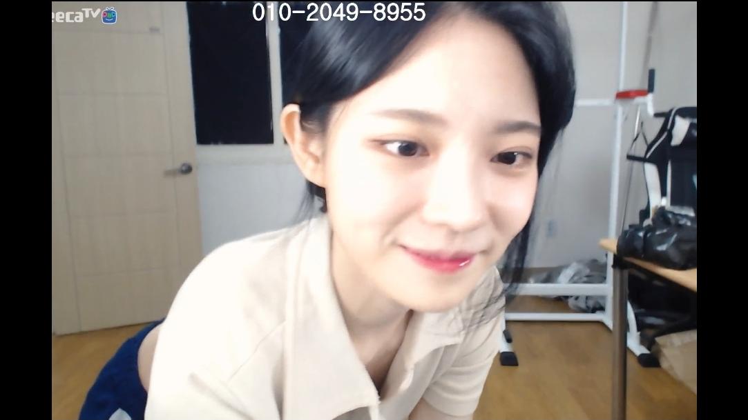 🔥여자빵순이 얼굴 확대샷공개🔥#존예 #BJ준아 #찐 빵순이 | SOOP VOD