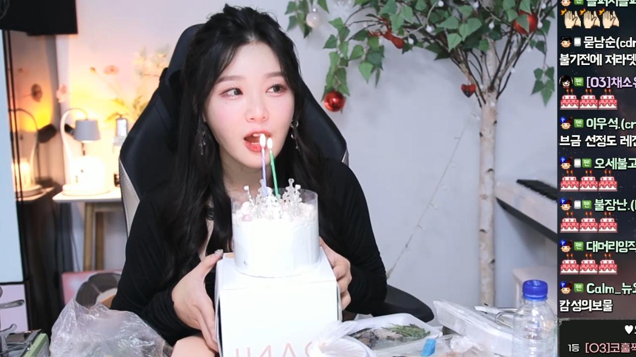 클립 오세블리 생일 케이크 ㅋㅋ 소원을 누가 크레스포 금카로 빌어요 너무 과하지~ ㅋㅋㅋㅋㅋ 아프리카tv Vod