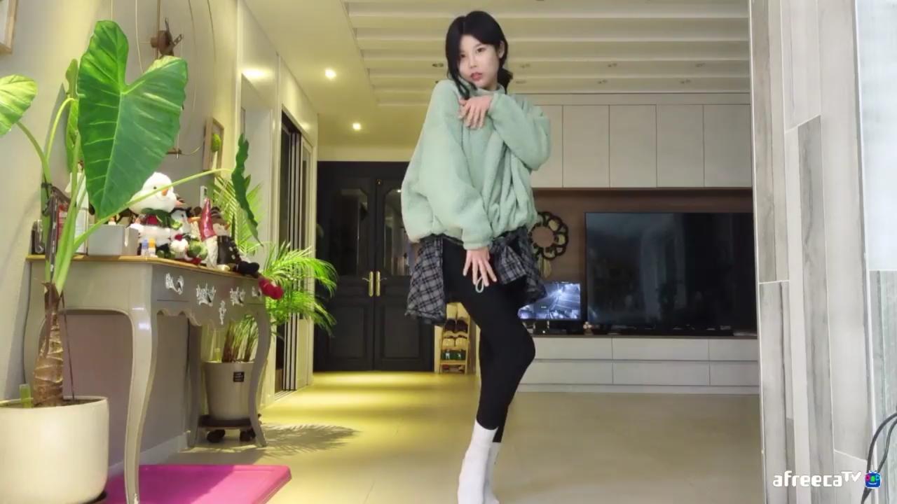 핫동이벤트 유저클립 🔞🔥롤린😳귀여운덕자누나🔥🔞덕자 메리설날입니당~~부모님집에서 여유로운 휴일 제로투코카인 덕자전성시대