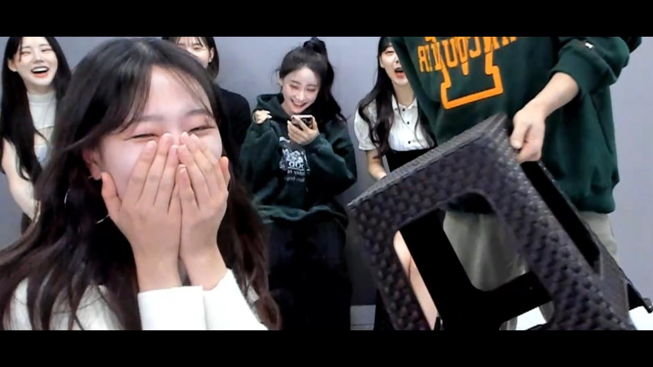 [클립] 수니그룹 남순 (지분 카지노) 호구 겸둥이 - "의자 부셔버린 BJ는 니가 첨이야.." 겸끼리 & 핵빵디 (3%) | SOOP VOD