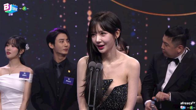 [클립]금화 수상소감 시상식 / NH콕뱅크와 함께하는 2023 아프리카TV BJ대상 | SOOP VOD