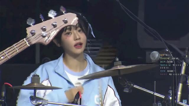 [클립]QWER-디스코드 / 우왁굳 악놀2 콘서트 보면서 쉬기 | SOOP VOD