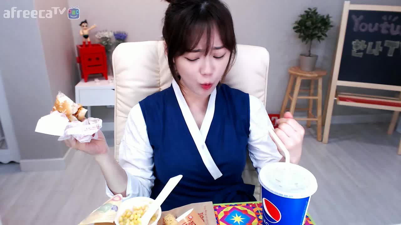BJ한나♡5월5일9시50분 EBS조선잠행록본방사수하기! | 아프리카TV VOD