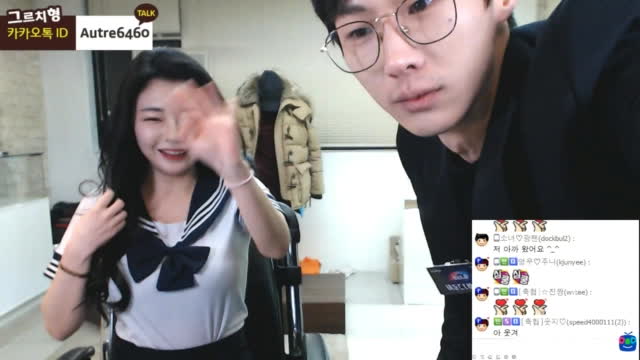 [생]월드e클라스 bj모모코 합동방송 신입여캠 리니지m | SOOP VOD