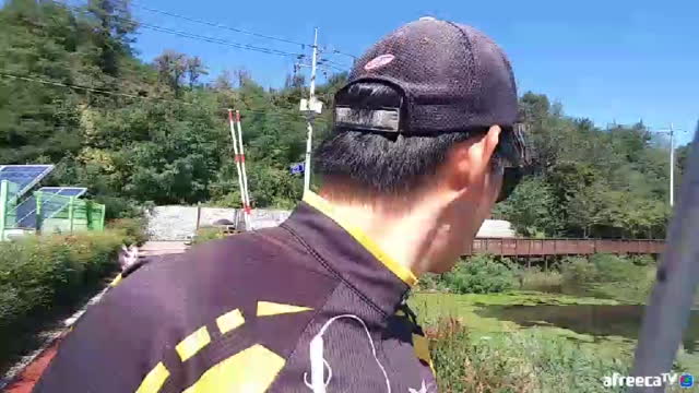 2차루어쓰레기vs붕어쓰레기 직접 확인해봅시다 배스낚시 중량 한달퀵뷰 바다감성 낭만캠핑 먹방 남캠 Soop Vod