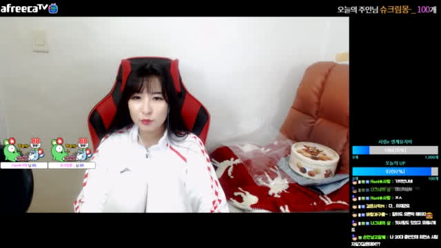 [생]사랑e♥ 스타여캠 방송 8주년 되는날!! 폐관수련 놀꽃 MPL D-6 48명 선수 중 최고령 | SOOP VOD