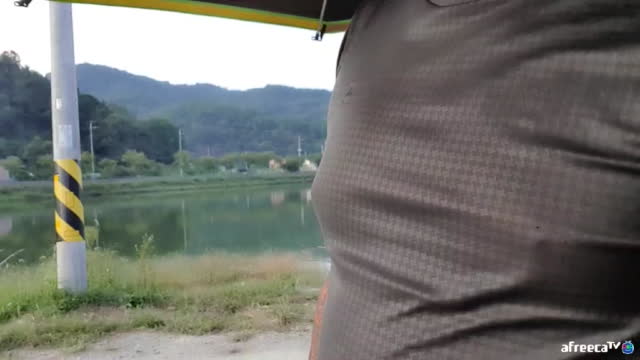 19일째장박저수지낚시중 배고푸다ㅡ민물바다루어원투잉어붕어낚시여자연여행운동캠핑카m신입스타욱이남요리먹방술먹방m산노숙텐트생활노래음악선물