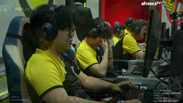 [생]]]]]BJ흔한의 RNG:FNC 이기면8강 지면 탈락!! 롤드컵 8강 진출전 lol롤 | SOOP VOD