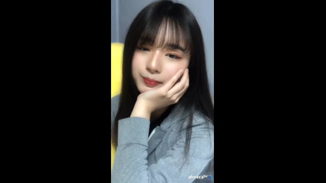 18살 고딩 신입여캠 7일차 10개 스쿼트 1 | SOOP VOD