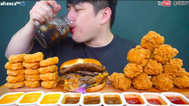 유디티 마피아떡볶이 명랑핫도그 핵불닭 뿌링클 황금올리브 닭강정 짜장면 햄버거 돈까스 통수육 통스팸 아웃백 삼겹살 리얼사운드