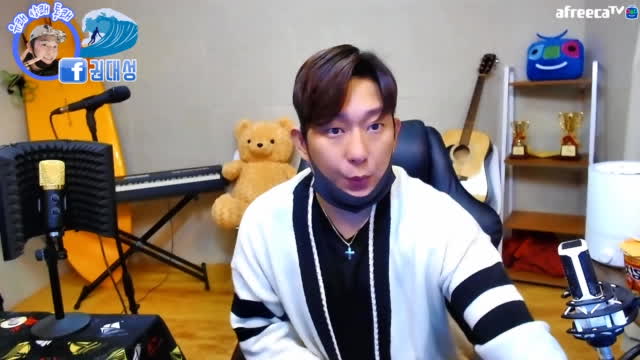 오늘 철구님 가왕대전컨텐츠 취소입니다아프리카의 노예 연예인출신~대성이형최군x코트x철구x갓성은x엣지x임다x부천음방음악