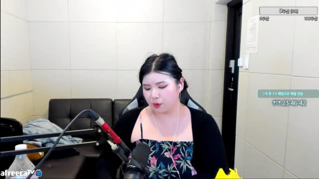 신입음방여캠 오늘부터 전업비제이 라이브 1타 음비 이사호 팝 발라드 뮤지컬 다 접수했따리 노래 피드백 해두림
