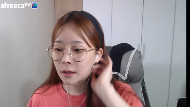 [생] 7일차 신입 롤 여BJ 멘붕... | SOOP VOD