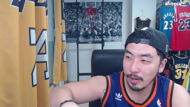 NBA파이널 피닉스 선즈 vs 밀워키 벅스 입중계, 야니스 안데토쿰보 vs 크리스폴 승자를 Araboza! | SOOP VOD