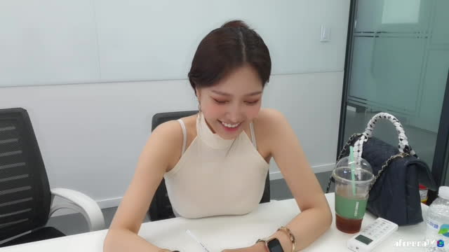 박가린x가을 회사첫출근....베비up데이트 | SOOP VOD