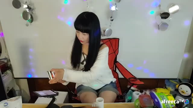 여캠 달려가영ㅋㅋ 공포흉가방송bj엽기먹방자연산장어4키로구이장어뼈튀김푸파미션리액션음악소통엽기리얼리티100🤪👍