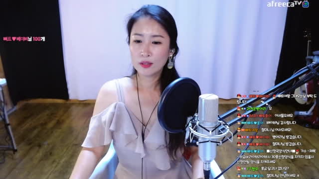 상큼 달콤 쌀벌한 뼈트여왕 라브방송 시작 가요행사여왕성인가요정통가요세미트롯 트로트전문 Soop Vod