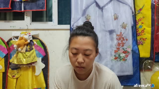천지신당방울선녀무당 무속 팬가입시 별풍선10개 간단 1가지 무료 오방기 신점 신가물 타로 사주 고민 인생 소통방송