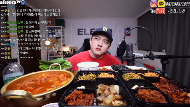 유디티 마피아떡볶이 명랑핫도그 핵불닭 뿌링클 황금올리브 닭강정 짜장면 햄버거 돈까스 통수육 통스팸 아웃백 삼겹살 리얼사운드