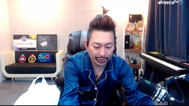 먹방데이 하지매마시때 사무라이 국밥먹방 140먹어150먹지마 음방음악라이브부천아뮤소노래ccm댄스뮤지컬댄동