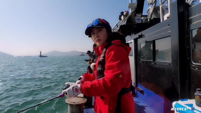 [클립]티 1111♡1004♡ 디나옵1004♡삼천포 하하호호피싱 쭈꾸미 사냥을 나간다 | SOOP VOD