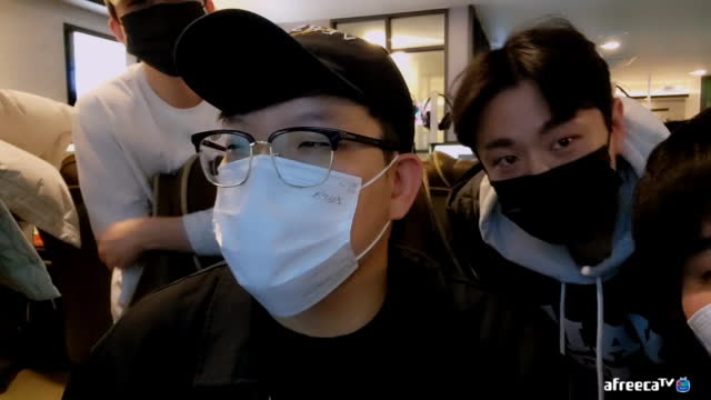 대박!! LN제라드 금카 샀다!! 제주도 아파트 피시방 침투 피파4 | SOOP VOD