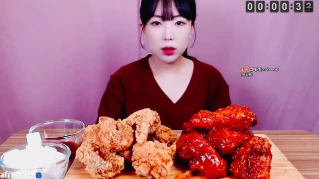 [생]신입먹방) BHC 양념+후라이드 치킨 먹방 | SOOP VOD