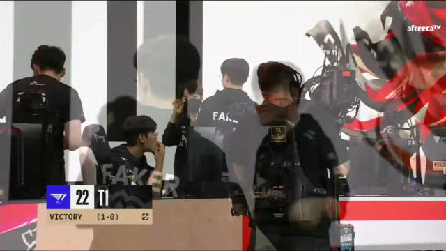 [클립][T1 vs EDG] / 2022 LoL 월드챔피언십 그룹 스테이지 DAY1 | SOOP VOD