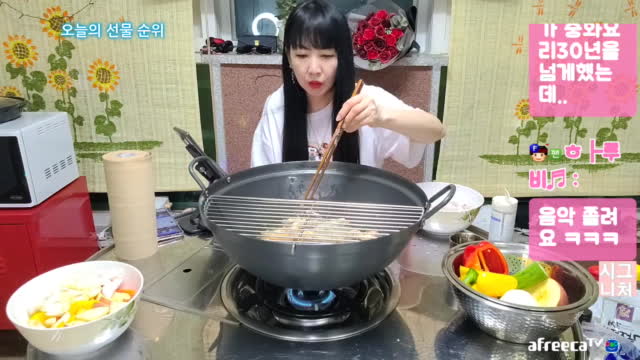 클립 생달려가영ㅋㅋ방송등심탕수육 가영이만의 탕수육소스 쿡 먹방짜파케티소통별난엽기먹방음악신청곡자본주의x공포흉가