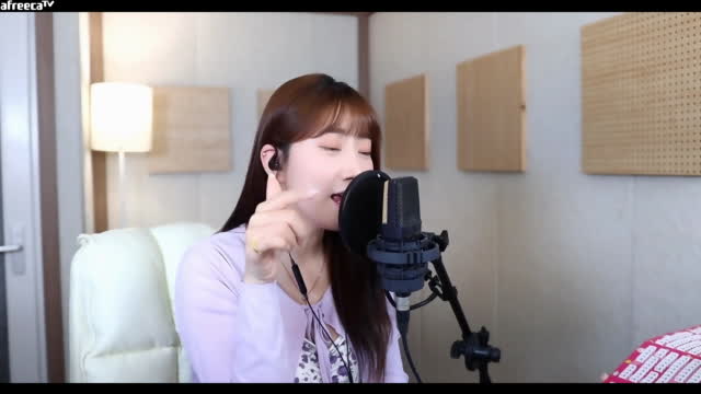 [클립][핸이♥]💖아이유 - 내 손을 잡아 (최고의 사랑 OST) #노래💕 | SOOP VOD