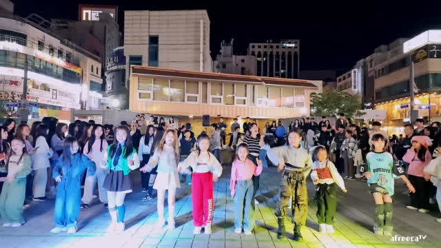 ep.41 천안 랜덤댄스 버스킹 조이댄스학원과 #춤추는곰돌 | SOOP VOD