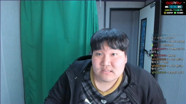 점검끝 23챔스패키지안사고 400만원열쇠교환했다 저 Cc호날두금카뽑으러출발합니다ㅎ 스케줄받습니다 Fc온라인 피파4 마빡