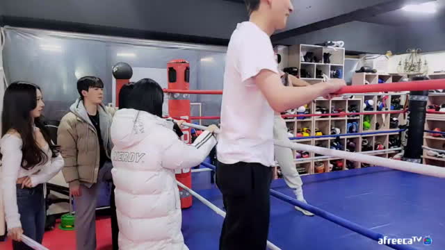 [클립]Jup)주먹이운다 메인매치 날박vs임채무100만원빵 | 아프리카TV VOD