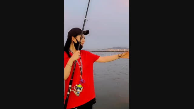캐치 재미떠 초보 찌낚시 도전 ㅋㅋㅋㅋㅋ 리액션 부산 원투 낚시 섹시 청순 부산 여낚비 시그니처풍