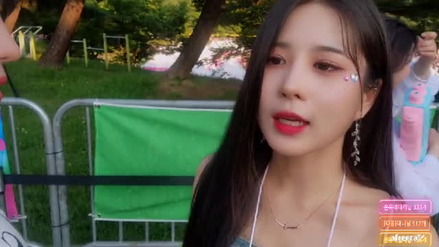 [캐치][최가네] 유교걸 워터밤 with 다콩 (feat. 아이스웨일) | 아프리카TV VOD