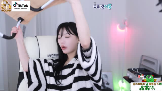 [캐치][수니그룹E6.5%] 딸기 비빔면이 나왔다고요...? | SOOP VOD